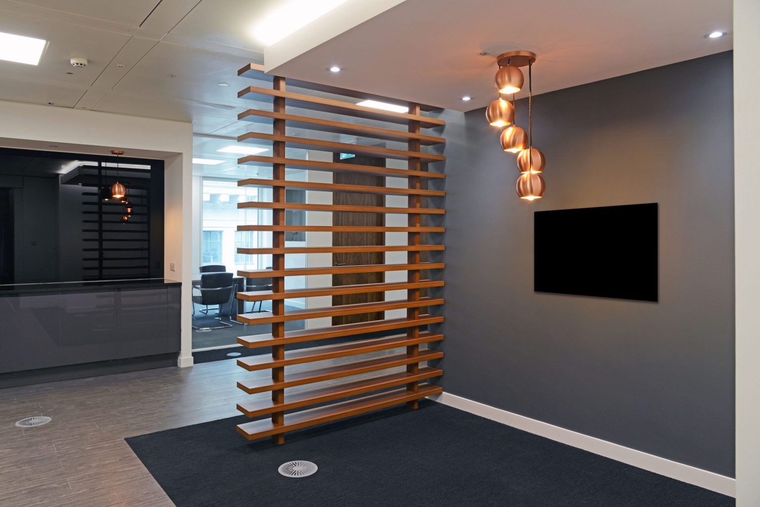 Vertical Screens in the Office | Vtec Group